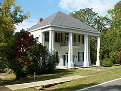 Pine Apple, Alabama Facts for Kids