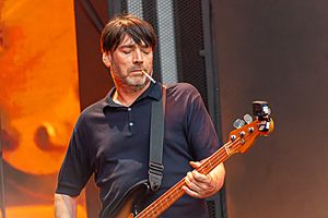 Alex James (musician) Facts for Kids