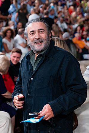 Lakis Lazopoulos Facts for Kids