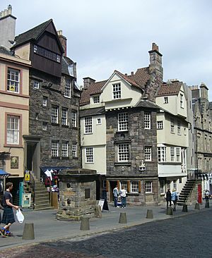 Moubray House Facts for Kids