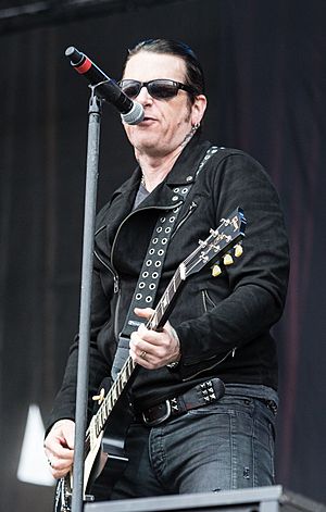 Ricky Warwick Facts for Kids