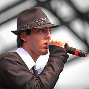 Darin (singer) Facts for Kids
